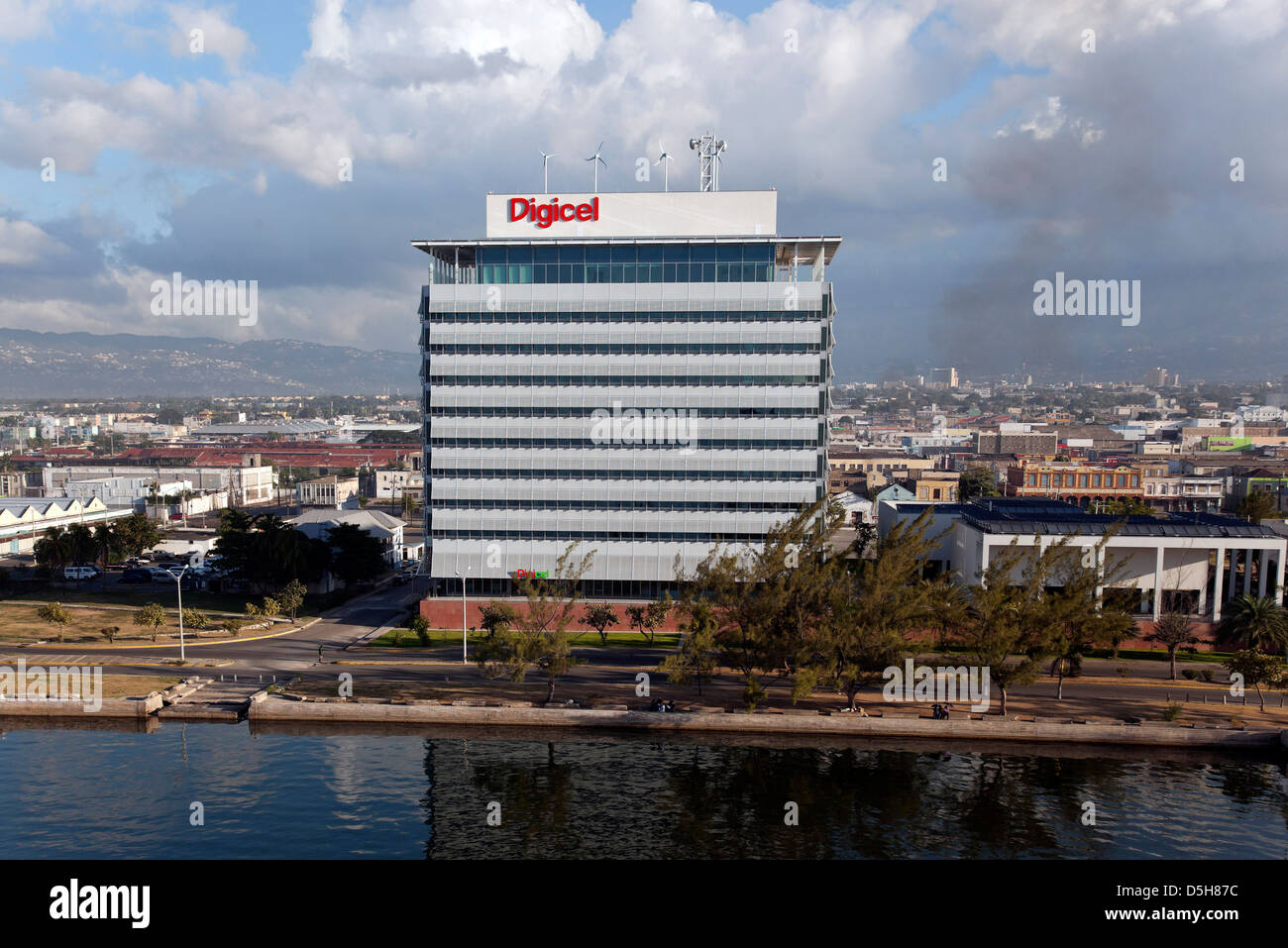 Digicel Caribbean Headquarters, Kingston, Jamaica. Architect: de Blacam ...