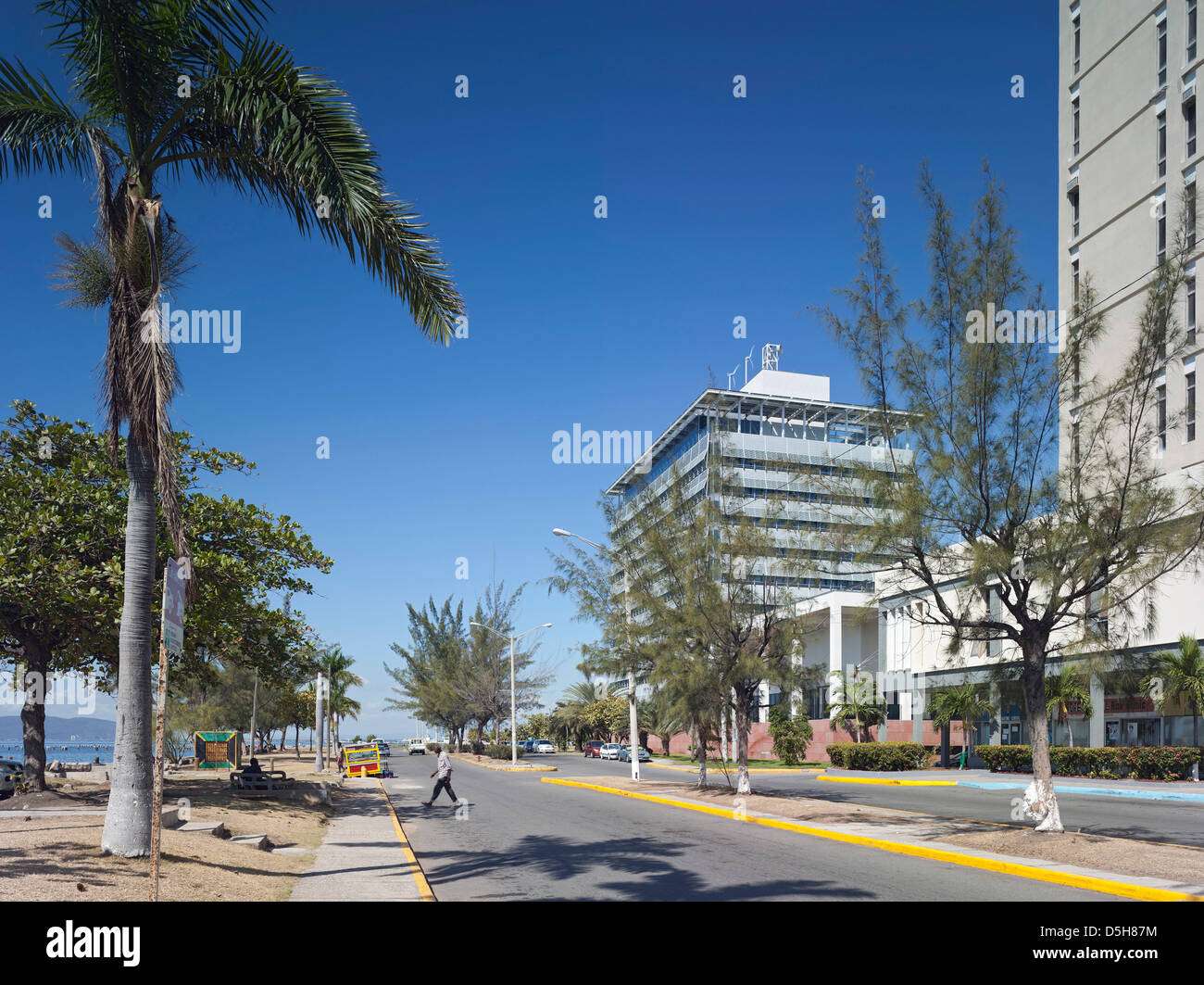 Digicel hi-res stock photography and images - Alamy