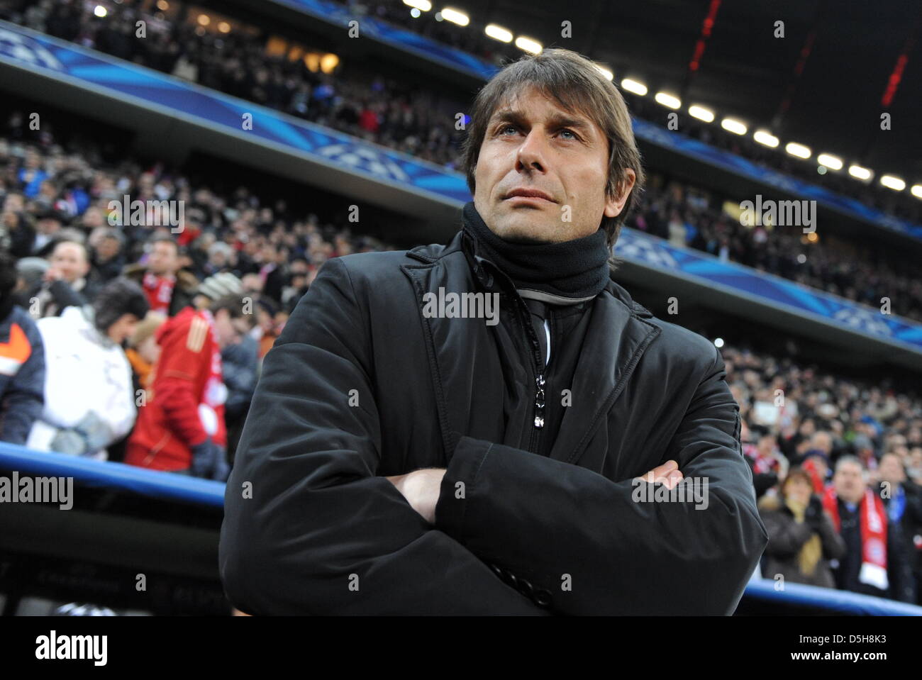 Turin's coach, Antonio Conte during the UEFA Champions League quarter ...