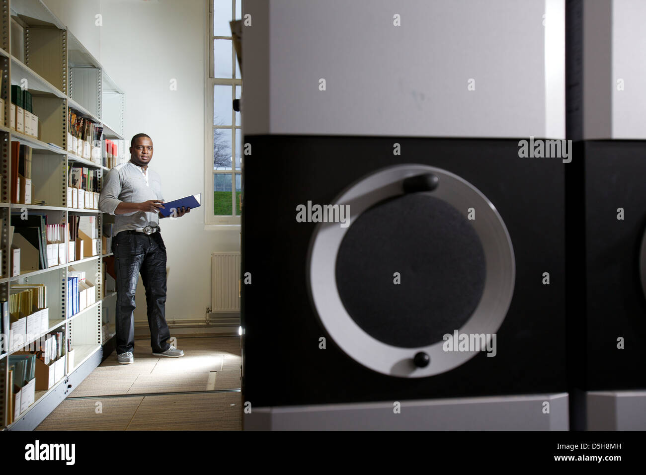 Archival library hi-res stock photography and images - Alamy