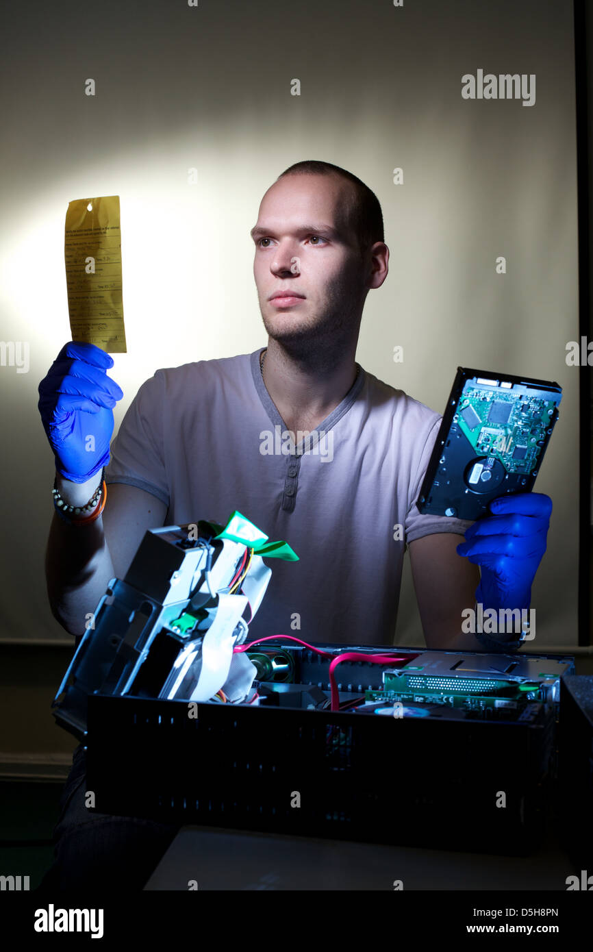 Computer forensics hi-res stock photography and images - Alamy