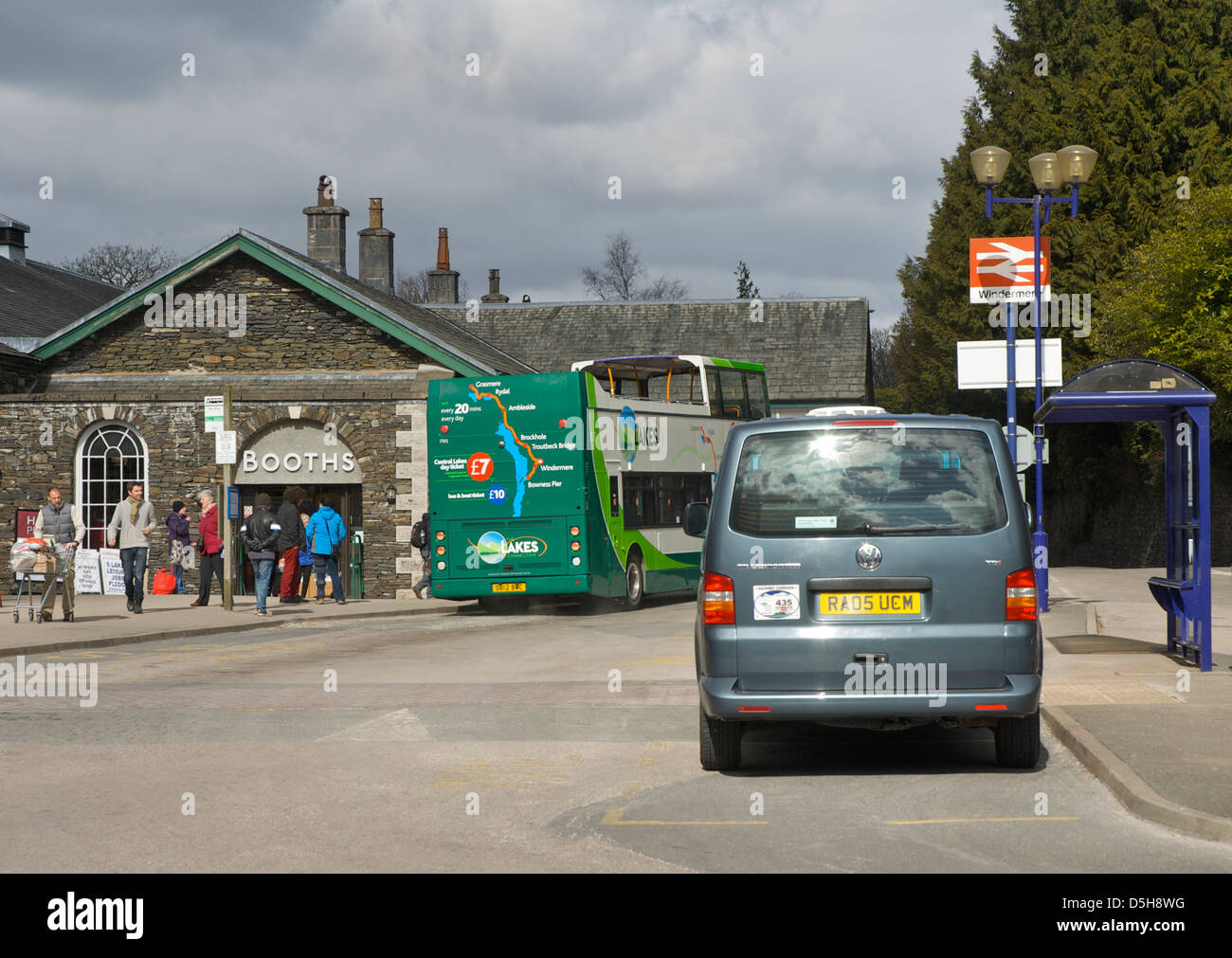 Windermere bus hi-res stock photography and images - Alamy