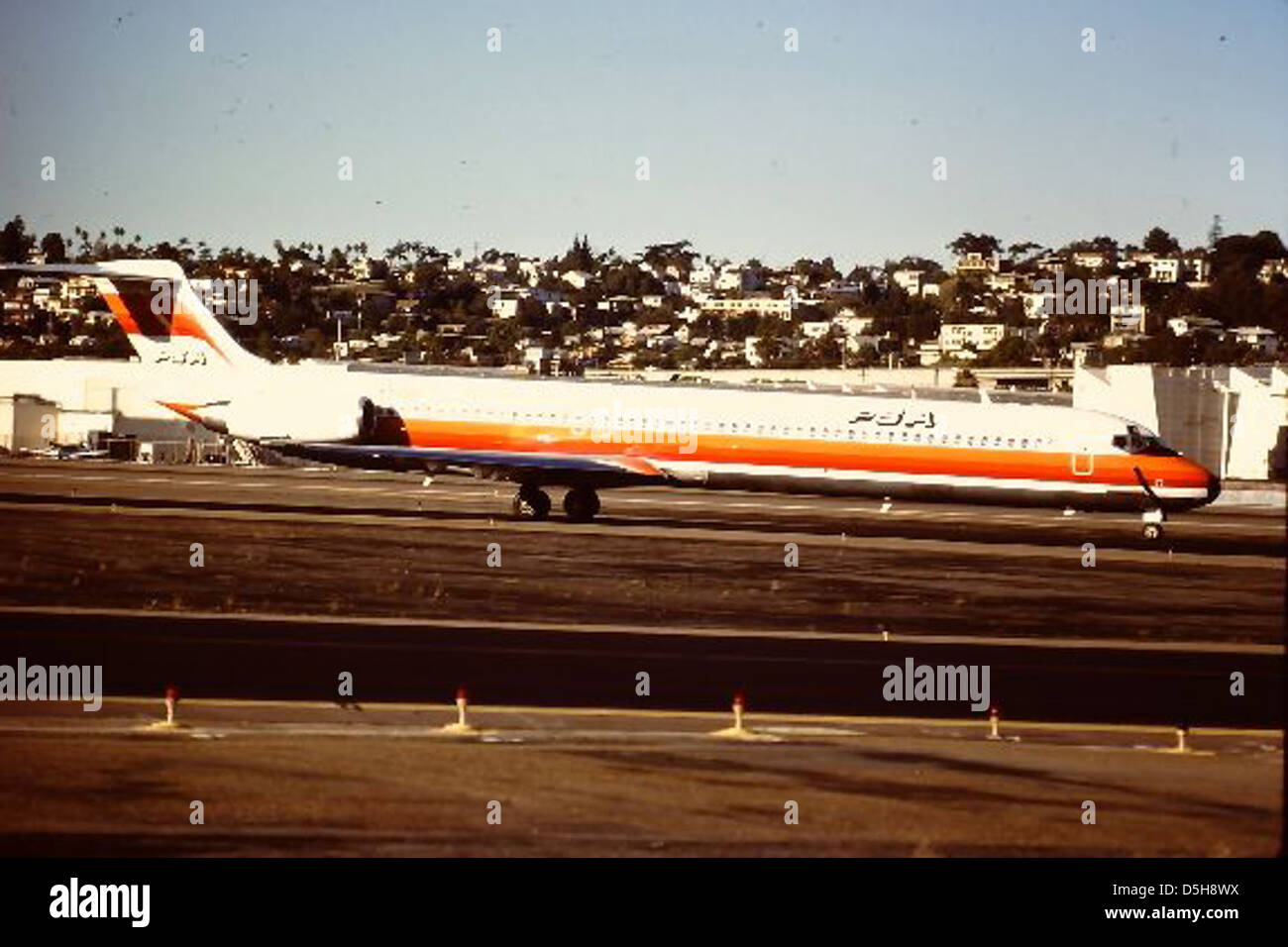 Dc 9 douglas dc9 hi-res stock photography and images - Alamy