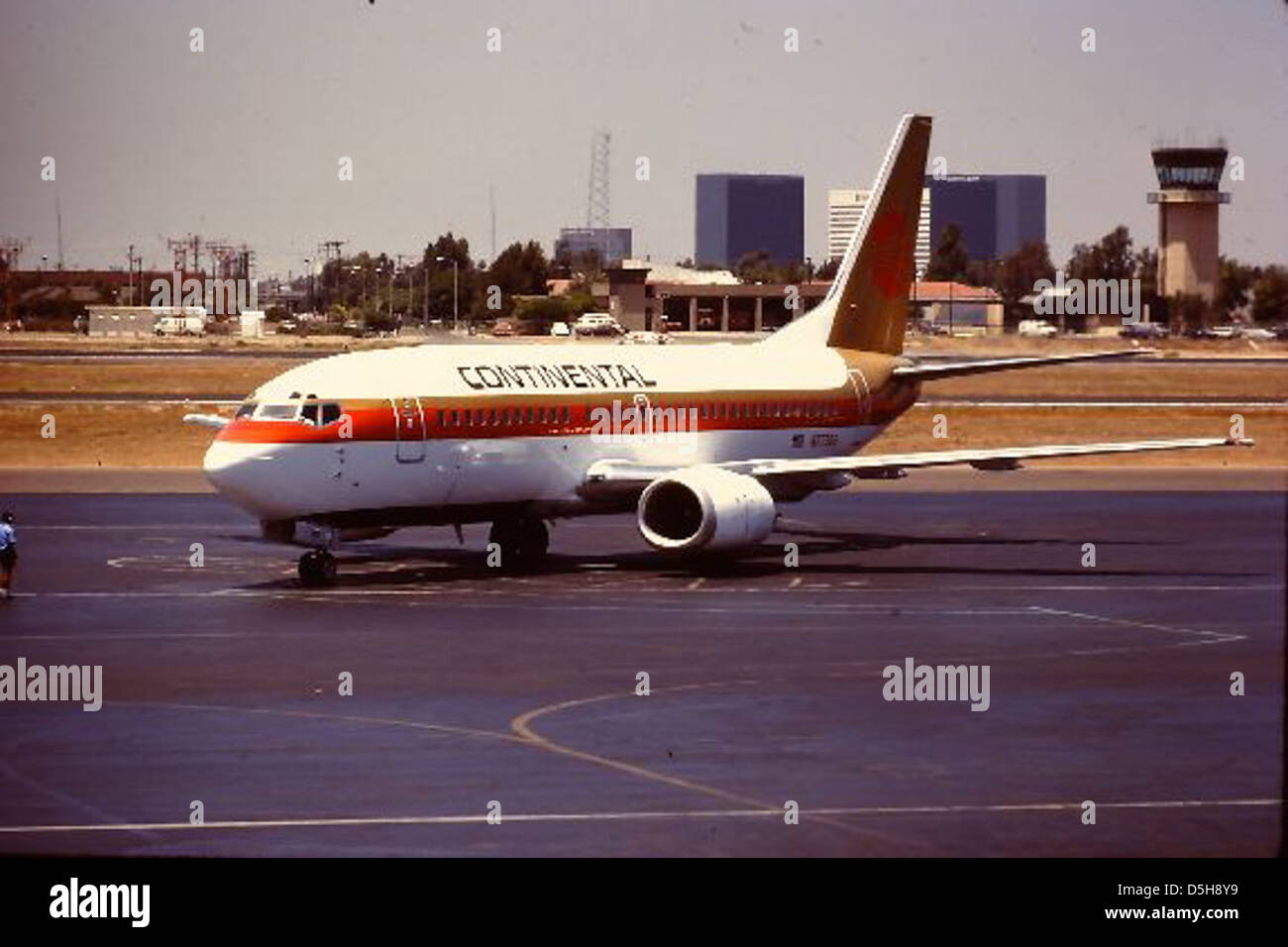 Boeing 737 N77303 Stock Photo - Alamy