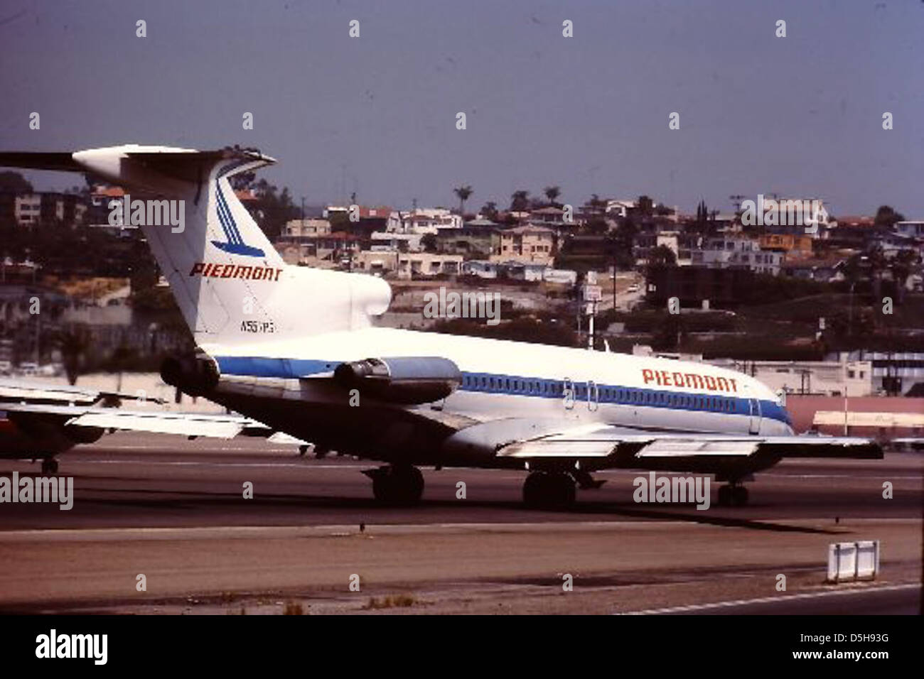 Boeing 727 cockpit hi-res stock photography and images - Alamy