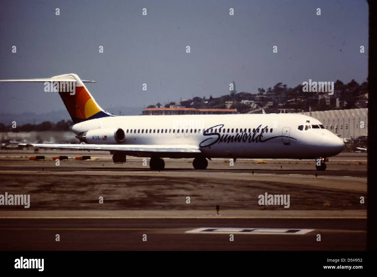 Douglas DC-9 N731L Stock Photo - Alamy
