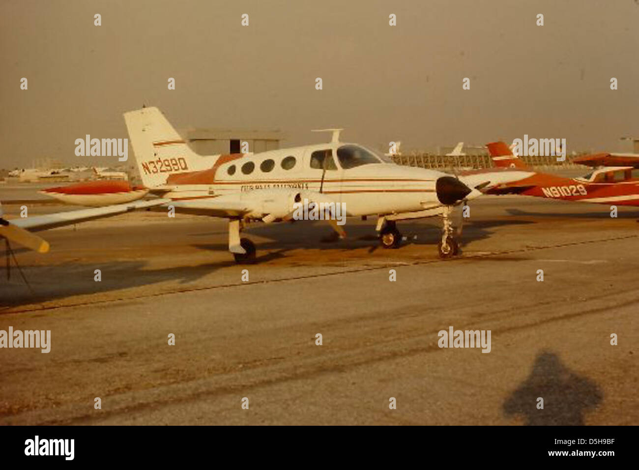 Cessna 402 hi-res stock photography and images - Alamy