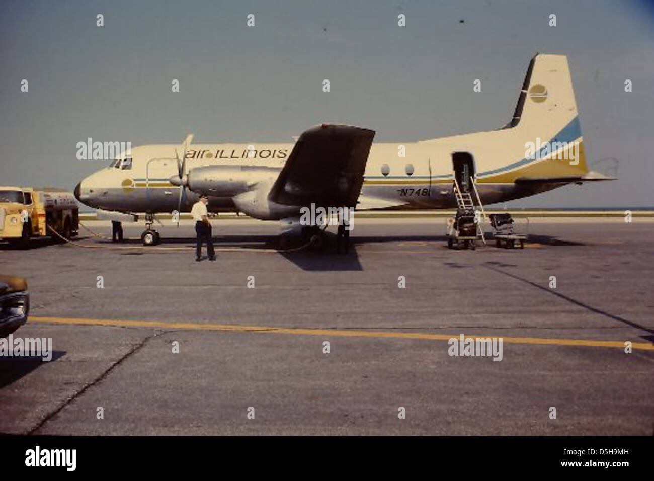 Hs 748 hi-res stock photography and images - Alamy