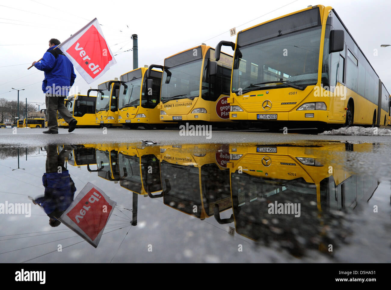 German bus driver hi-res stock photography and images - Alamy