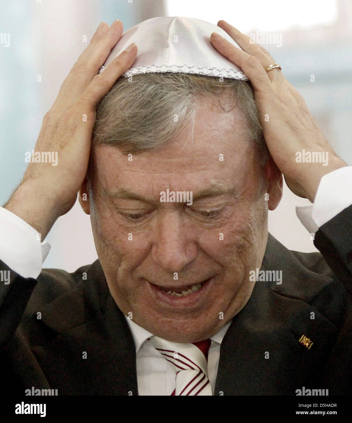German President Horst Koehler visits Jewish synagogue Keneseth ...