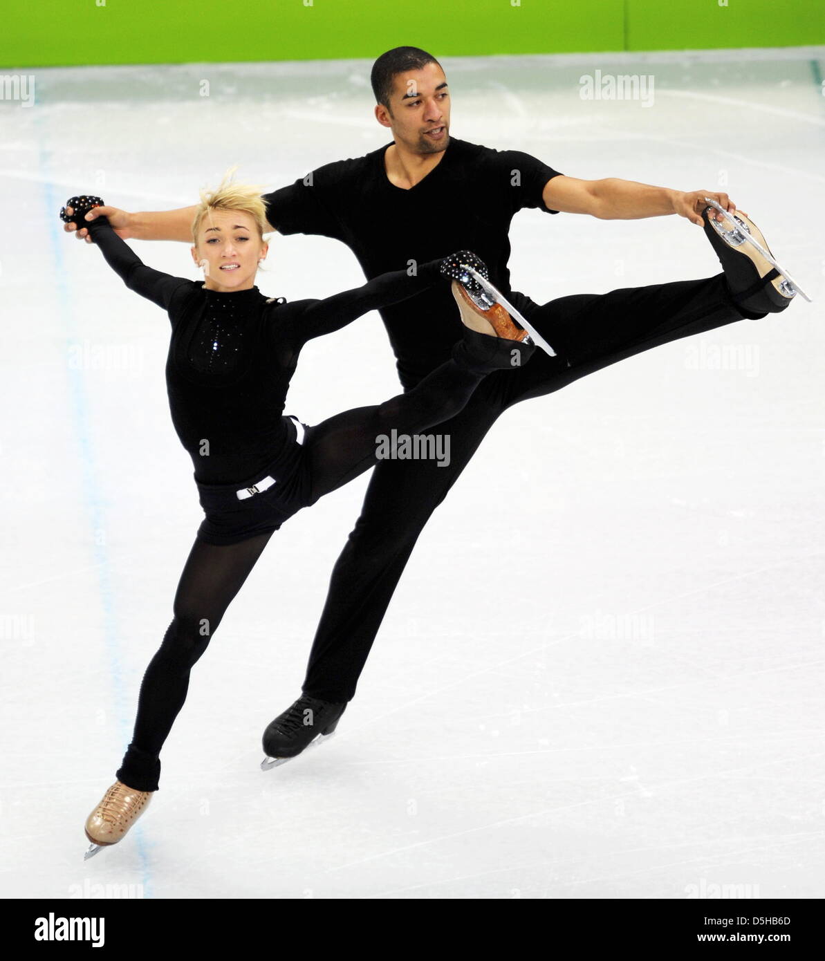 German figure skaters Aljona Savchenko and Robin Szolkowy practise at ...