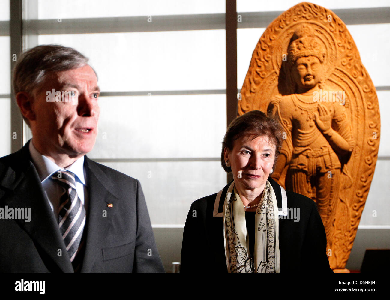 German Federal President Horst Koehler (L) and his wife Eva Luise (R ...