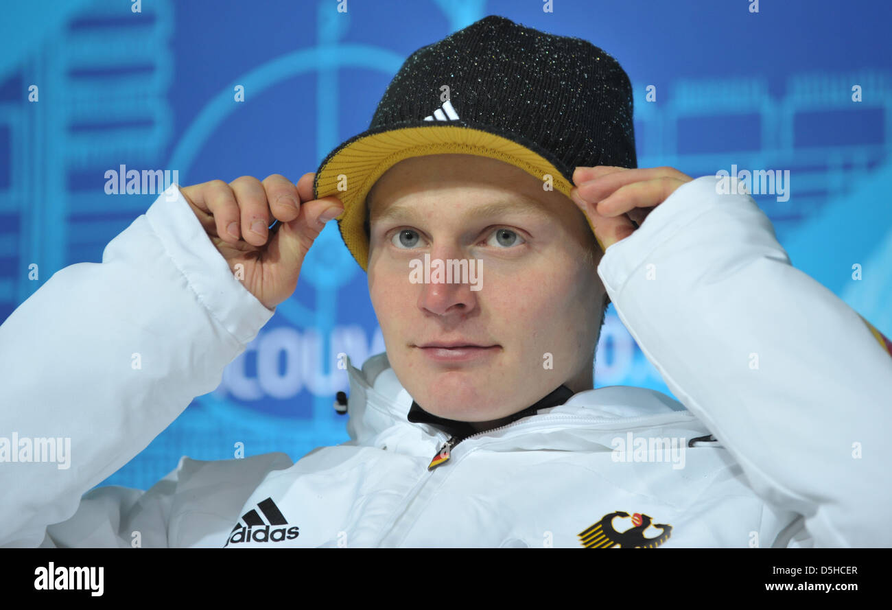 Skijumper hi-res stock photography and images - Alamy