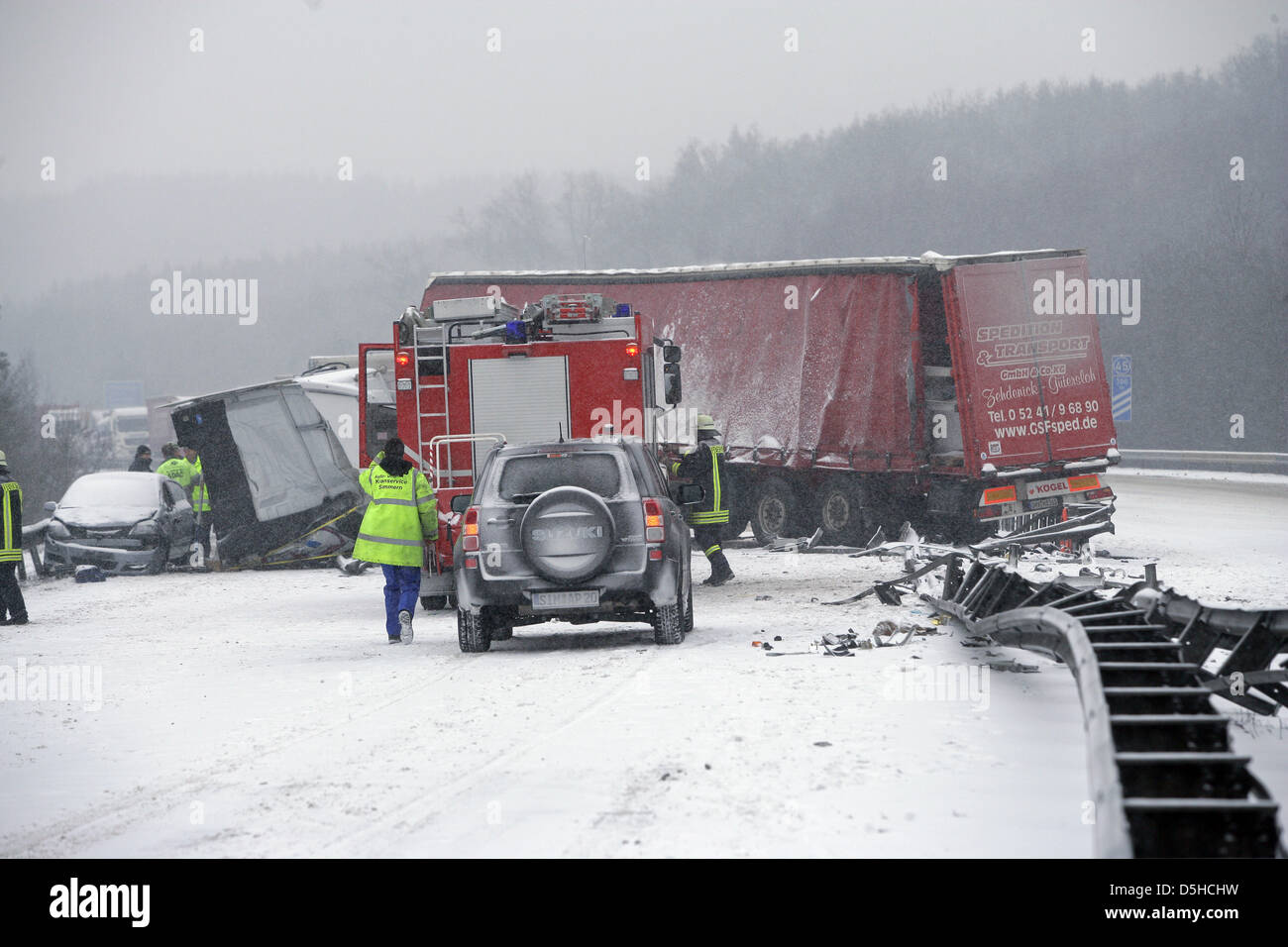 Lorry accident hi-res stock photography and images - Alamy