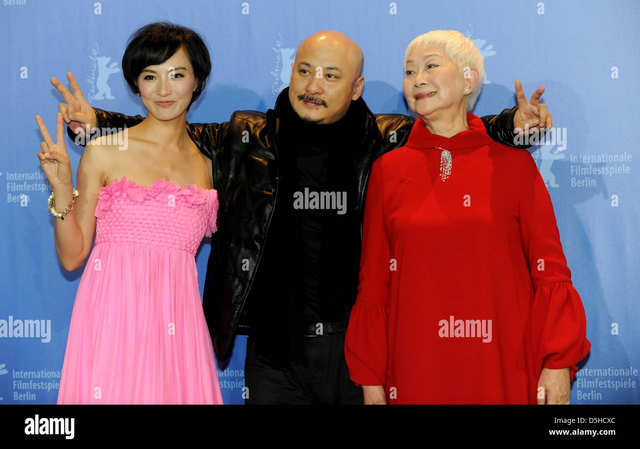 Actress Monica Mo (l-r), director Wang Quan'an and actress Lisa Lu ...
