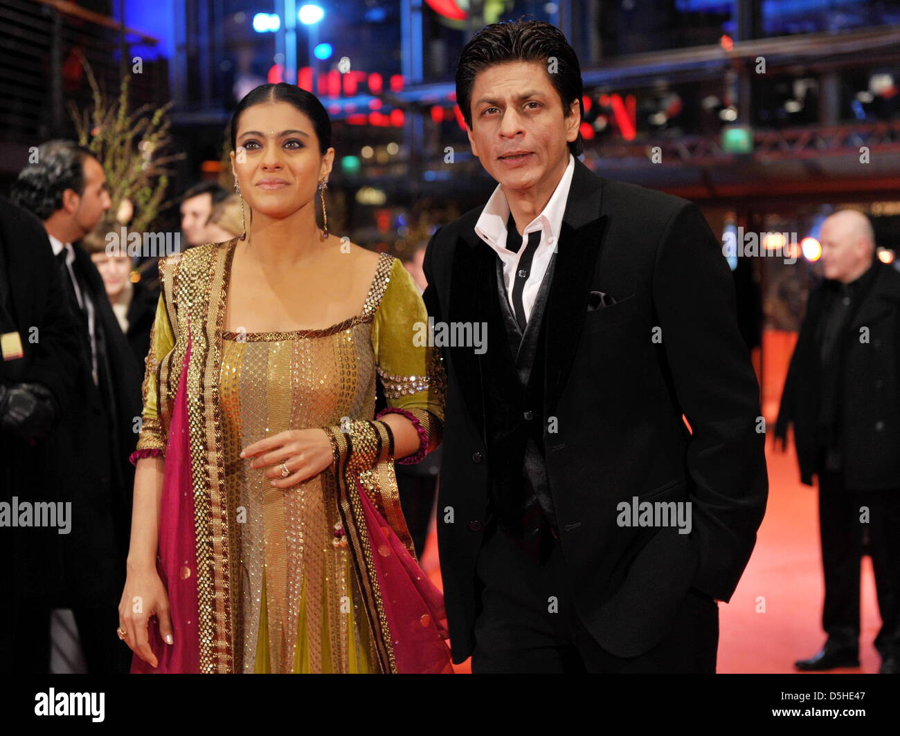 Shah rukh khan kajol hi-res stock photography and images - Alamy