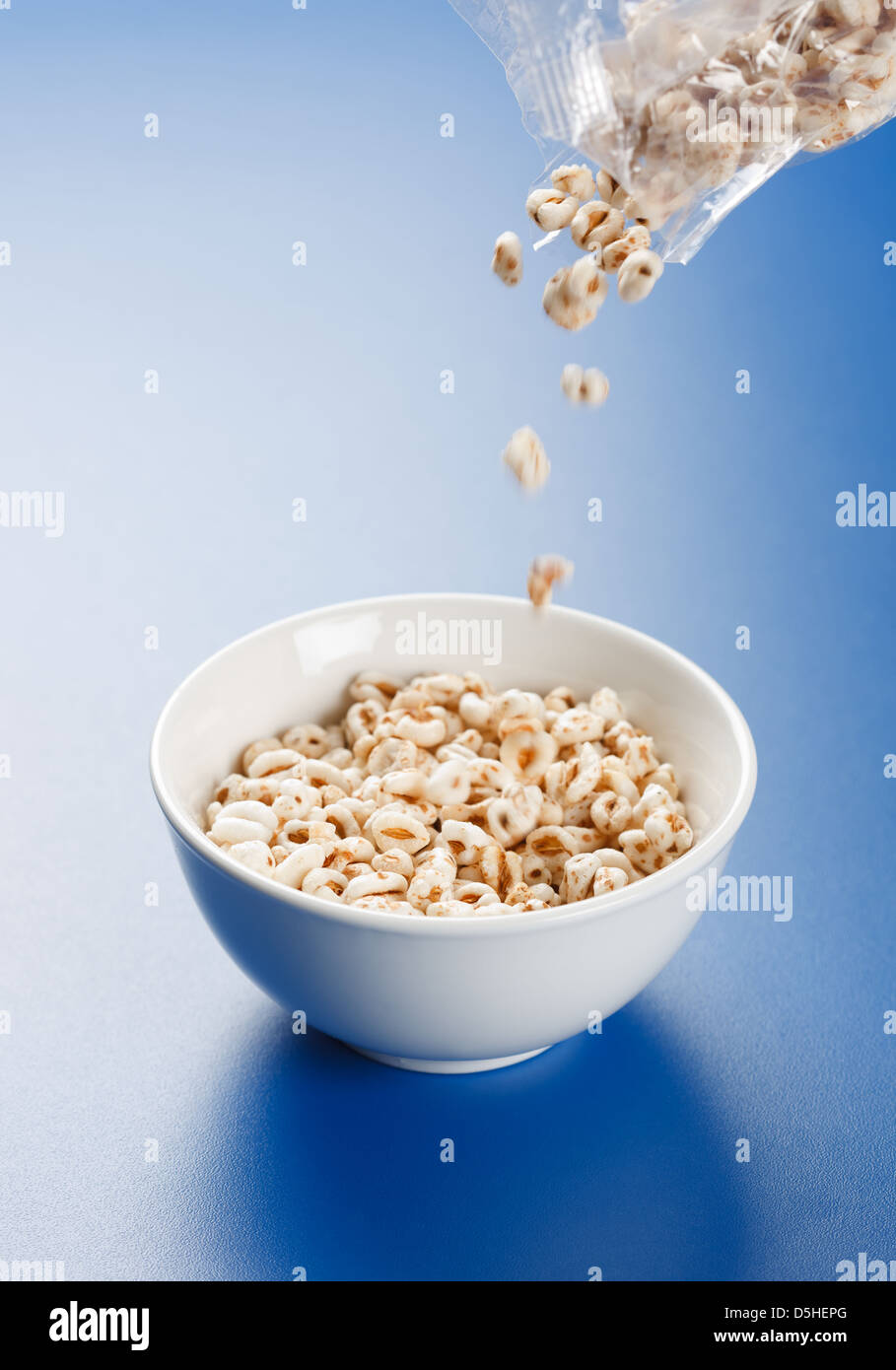 Falling flakes of corn hi-res stock photography and images - Alamy