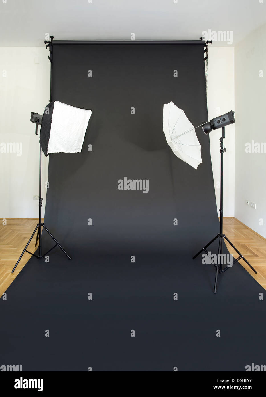 Empty Photo Studio with Lights and Black Backdrop Stock Photo - Alamy