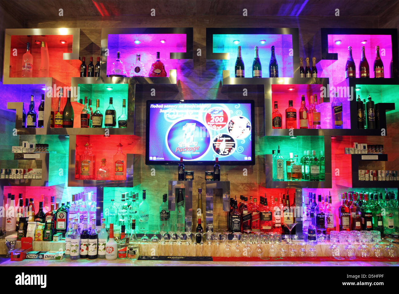 Clubbing drinks hi-res stock photography and images - Alamy