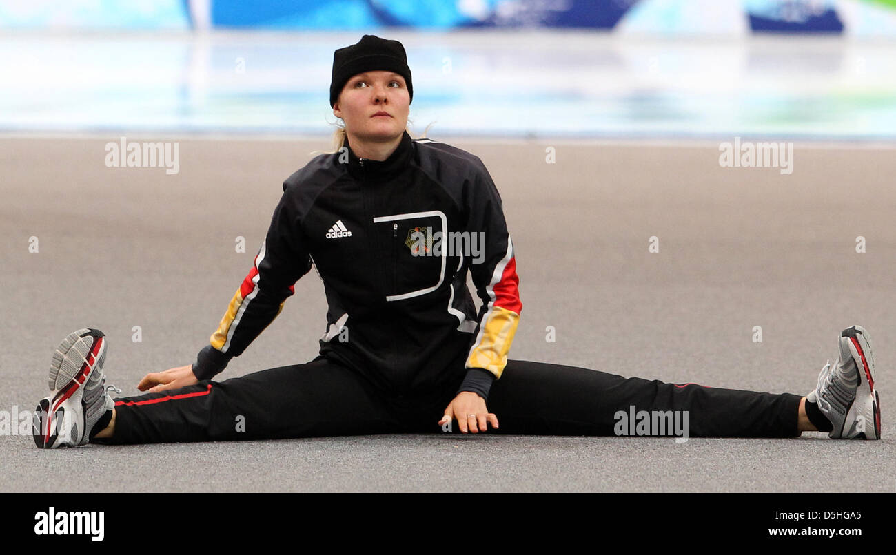 Stephanie Beckert of Germany warms up before the Speed Skating women's ...