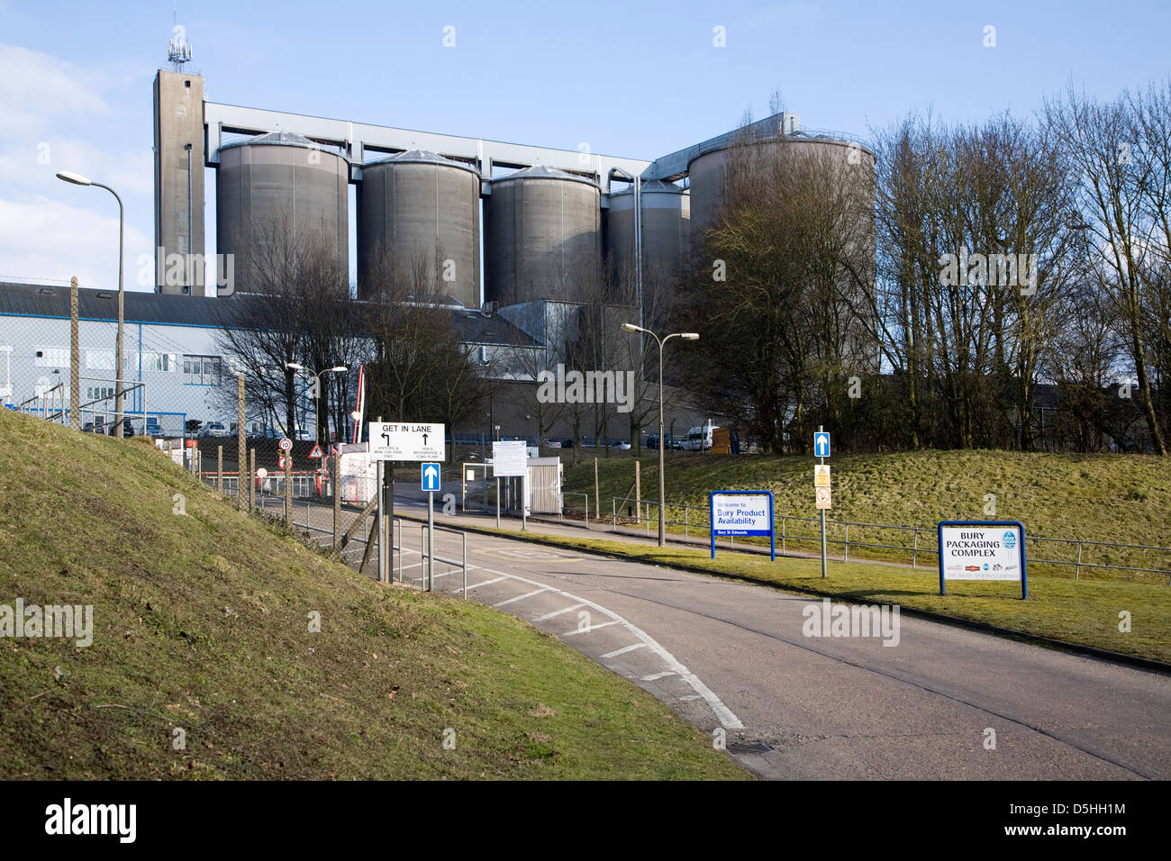 British sugar processing factory at bury st edmunds hi-res stock ...