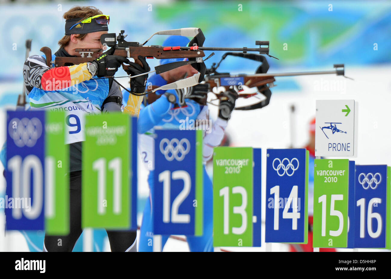Simon Schempp (L) of Germany during the Biathlon Men's training at ...