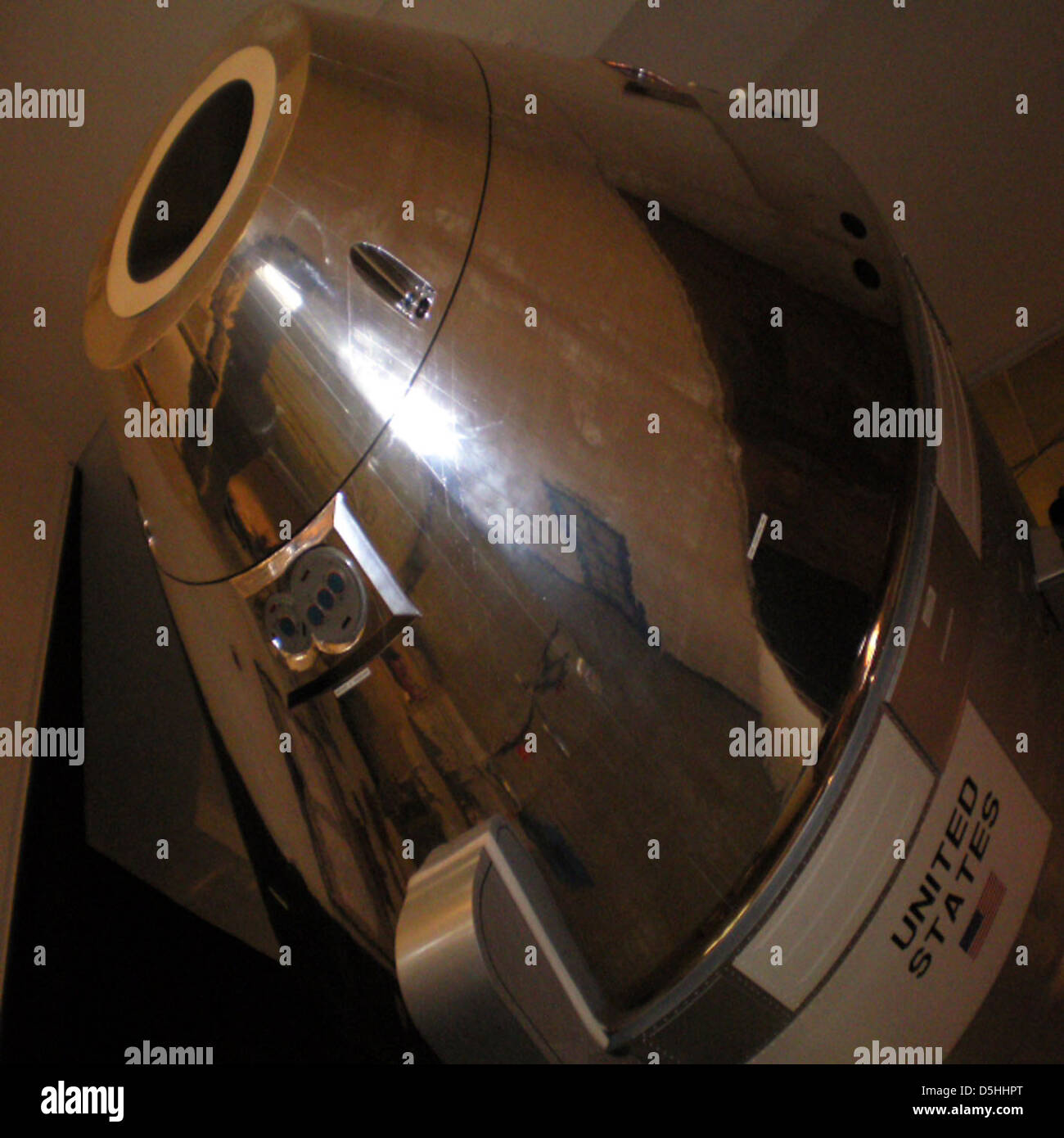 The H60 Apollo Command Module, on display at the San Diego Air & Space ...