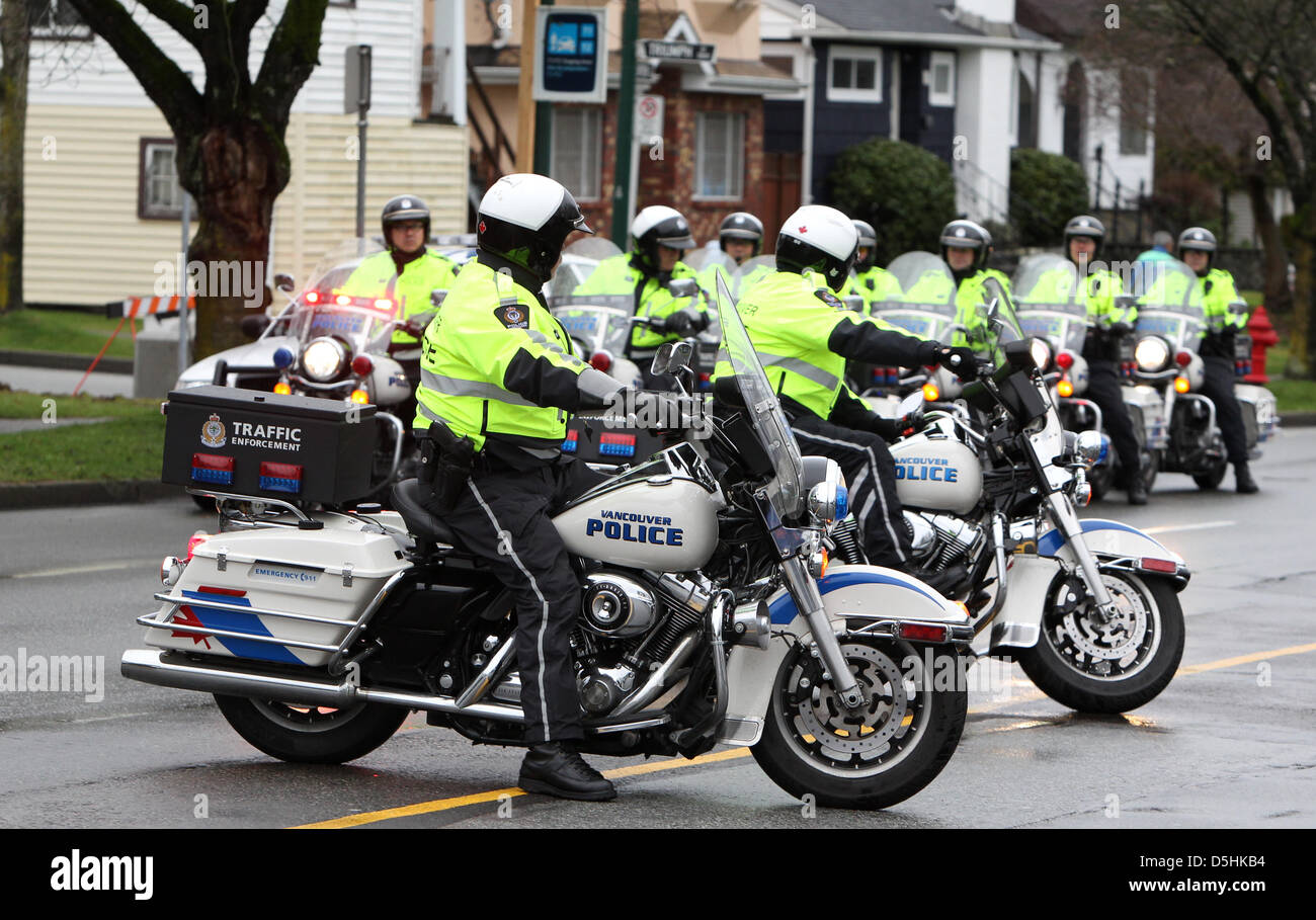 Policemen on a motorcycle hi-res stock photography and images - Alamy