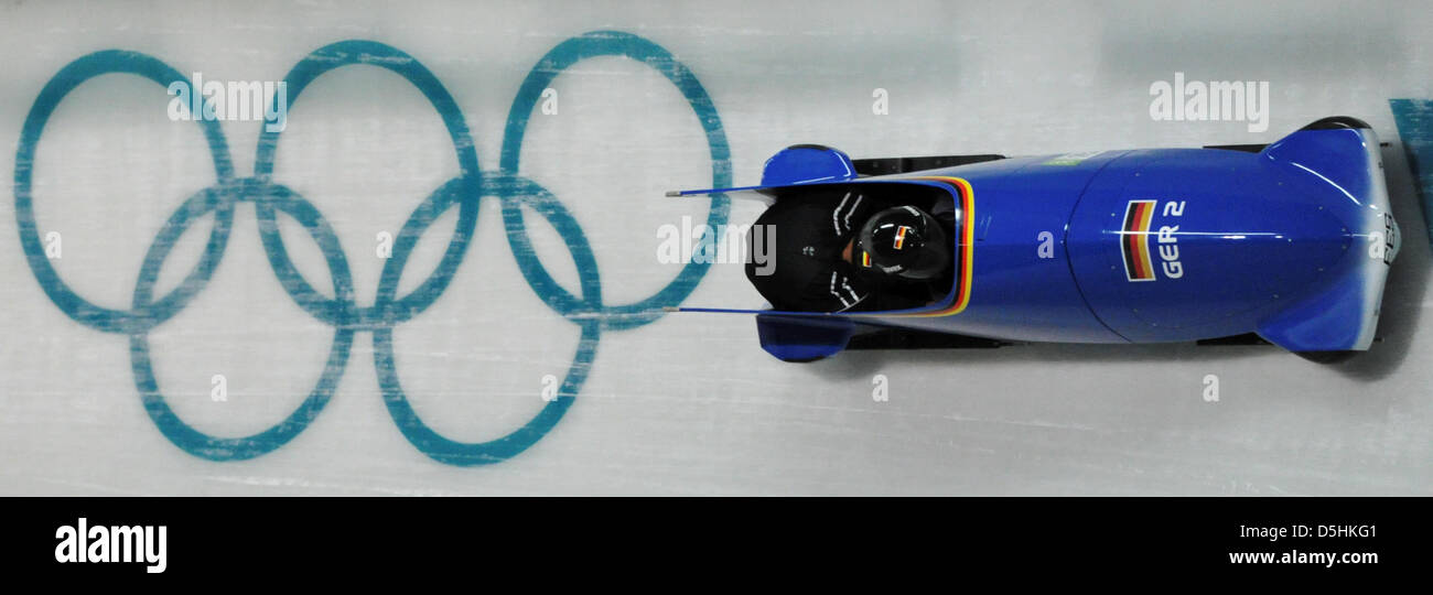 Bob Germany 2 with Thomas Florschuetz and Richard Adjei takes a curve ...