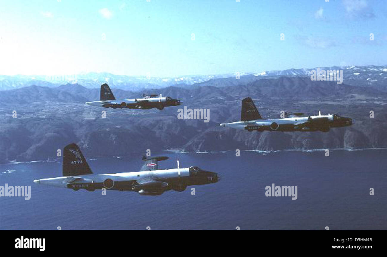 Jmsdf aircraft hi-res stock photography and images - Alamy