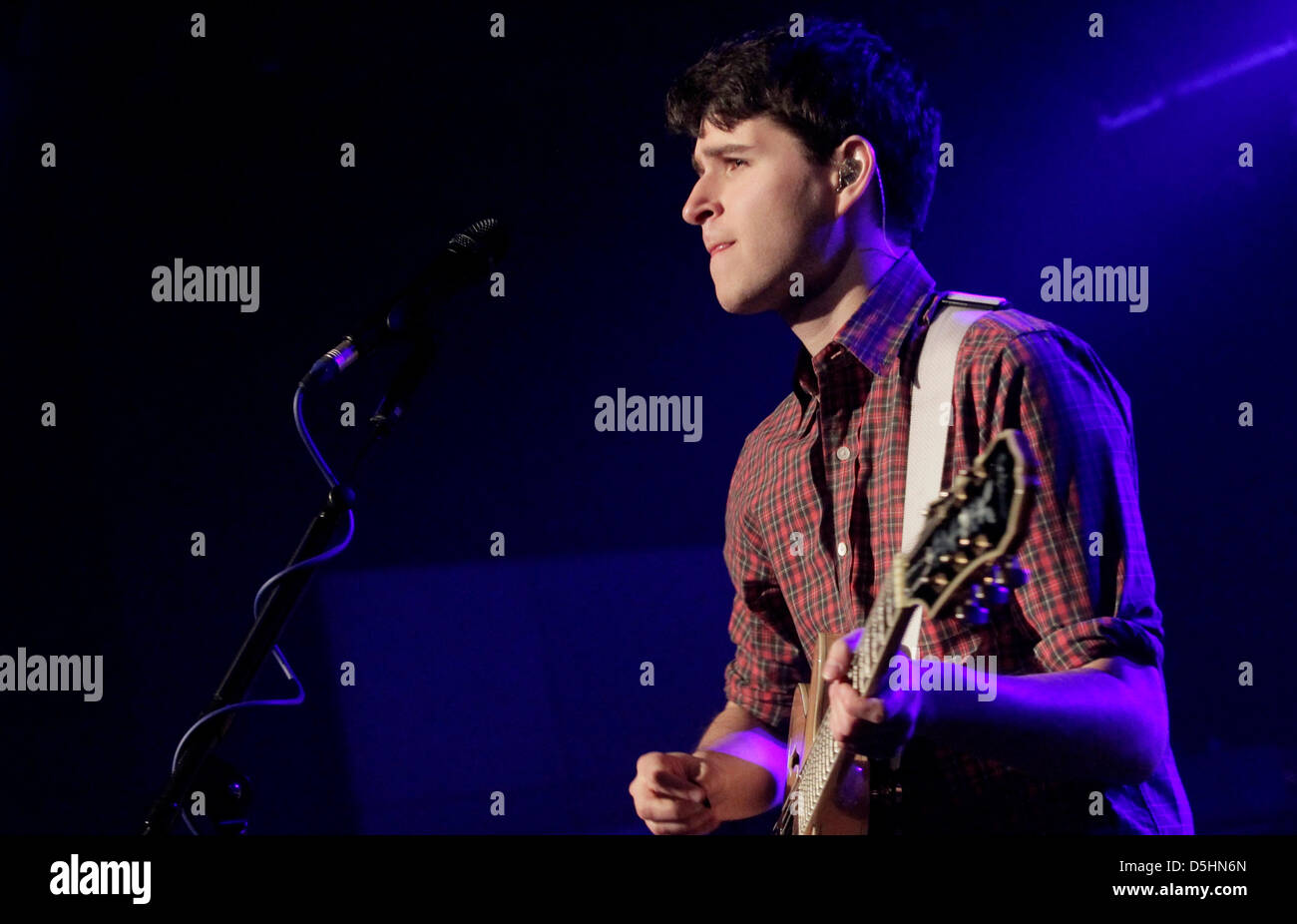Ezra steht hi-res stock photography and images - Alamy
