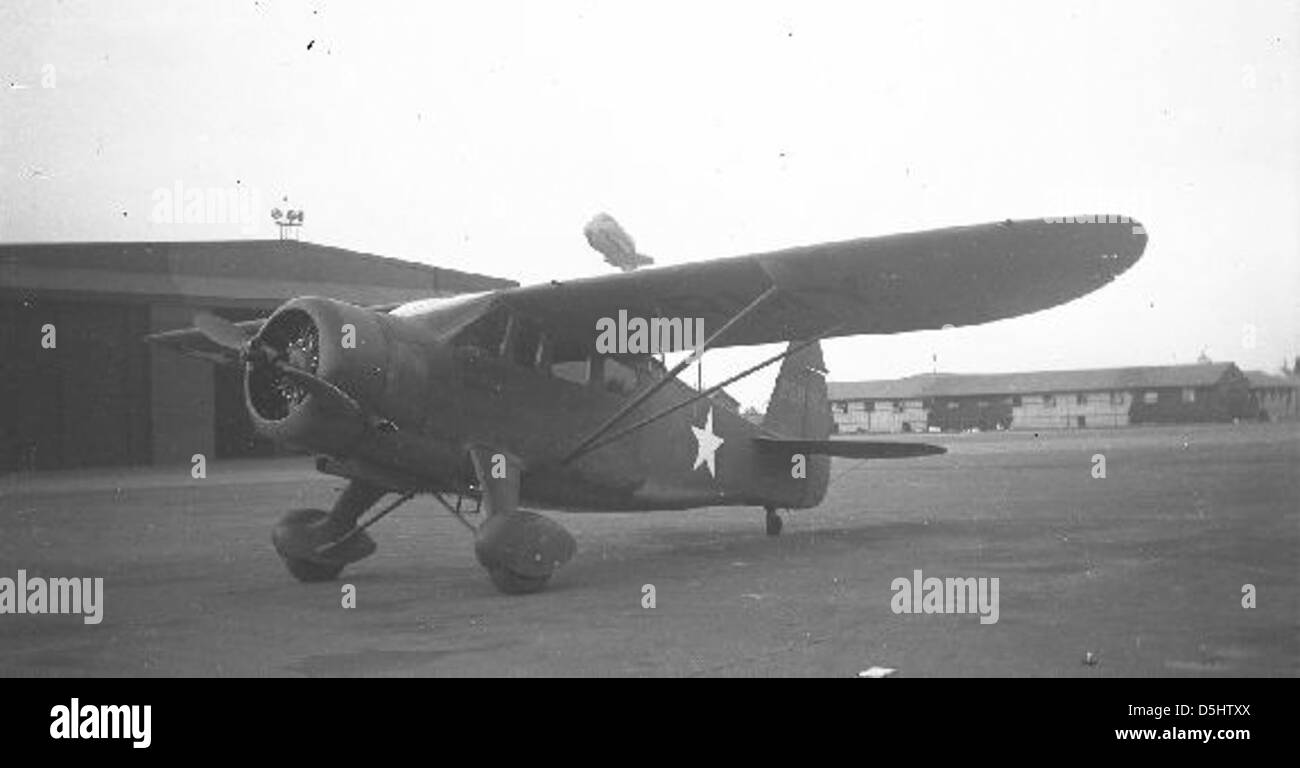 42 70 hi-res stock photography and images - Alamy