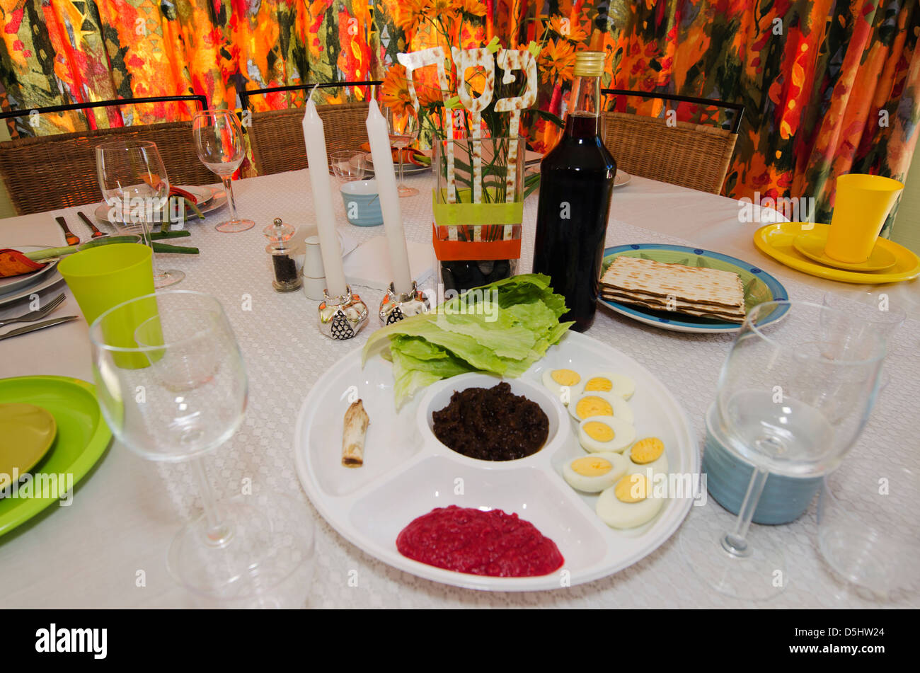 Passover Plates High Resolution Stock Photography and Images - Alamy