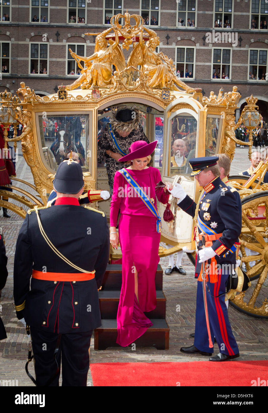 Dutch Queen Beatrix (back), Crown Prince Willem-Alexander (R) and Crown ...