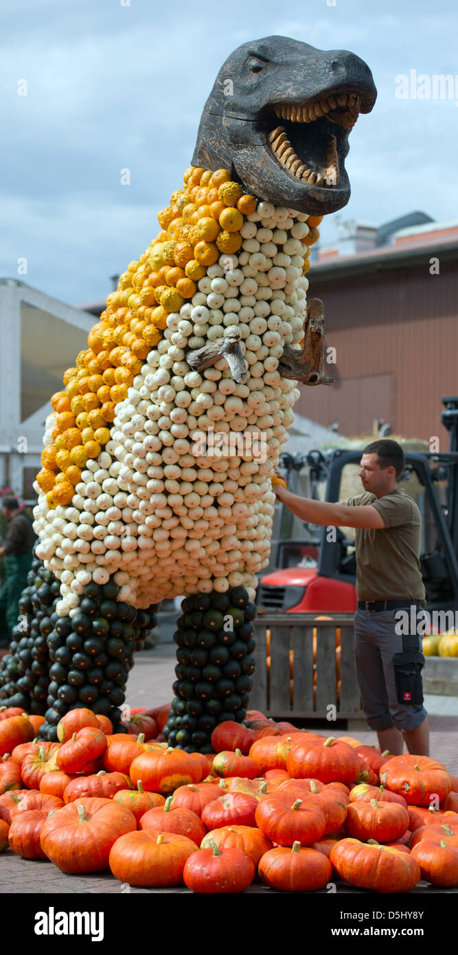 Types Of Dinosaur High Resolution Stock Photography and Images - Alamy