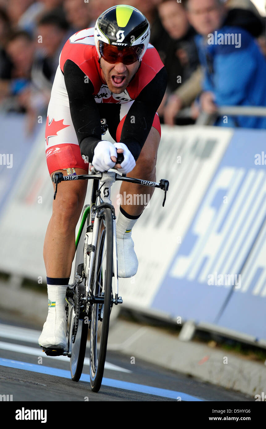 Canada's Svein Tuft crosses the finish line during the Elite Men ...