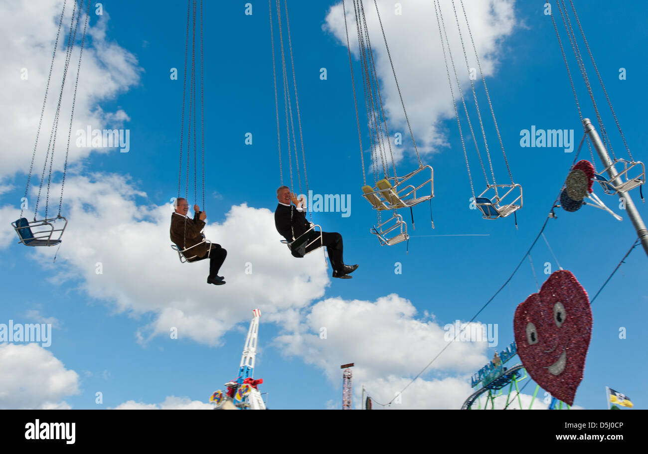 Flying swing at oktoberfest hi-res stock photography and images - Alamy