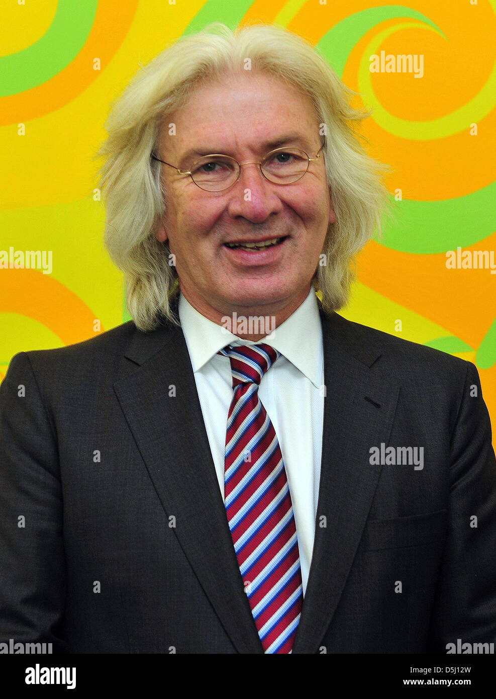 Turkish ambassador Aslan Alper Yuksel visits Premier Annegret Kramp ...