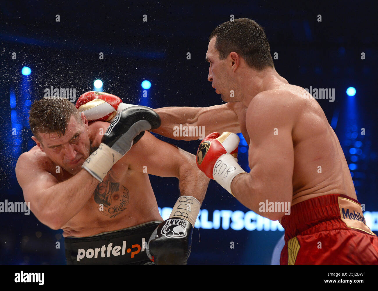 Current wbo heavyweight champion hi-res stock photography and images ...