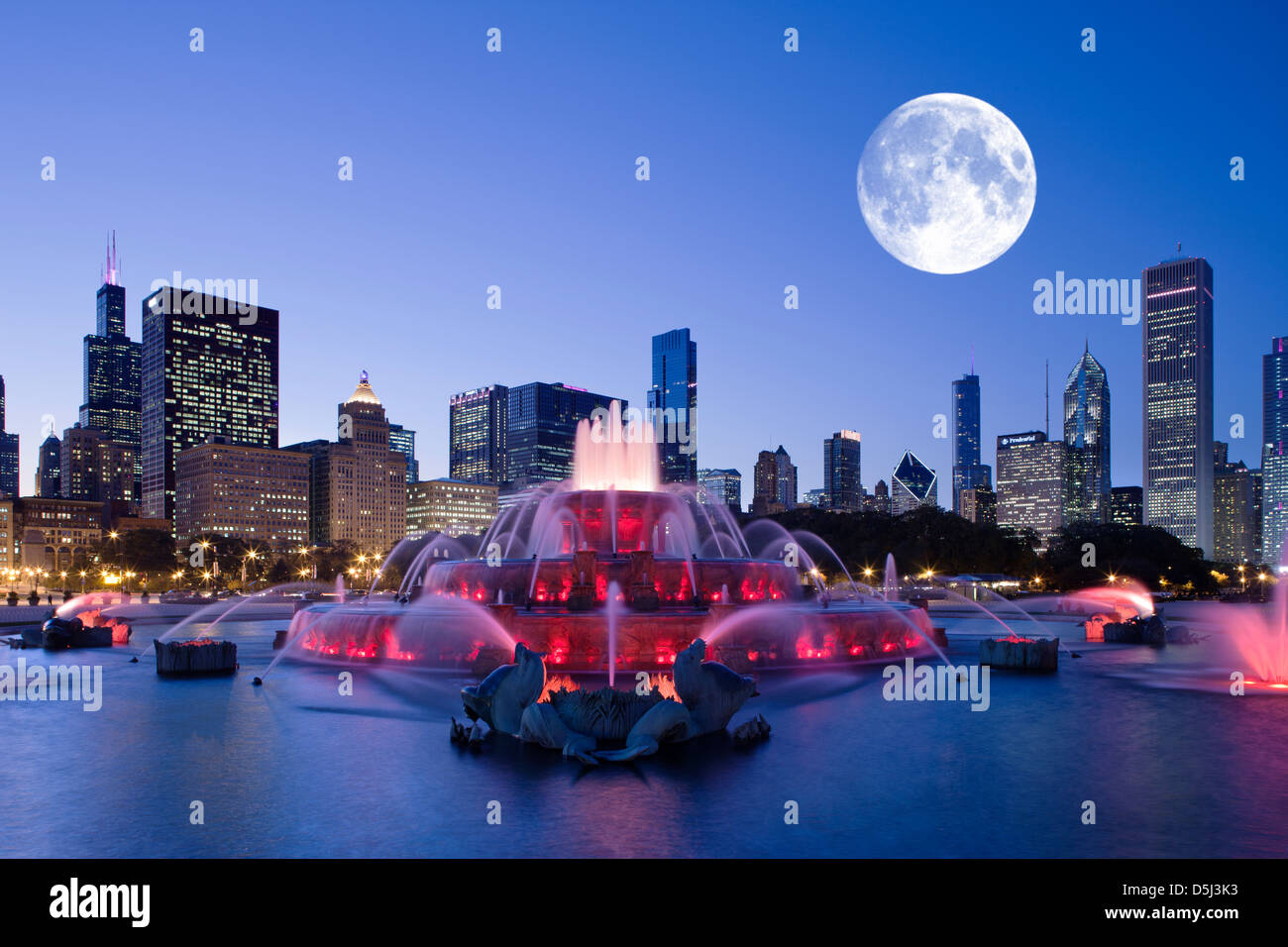 BUCKINGHAM FOUNTAIN (©EDWARD BENNETT / MARCEL LOYAU 1927) GRANT PARK ...
