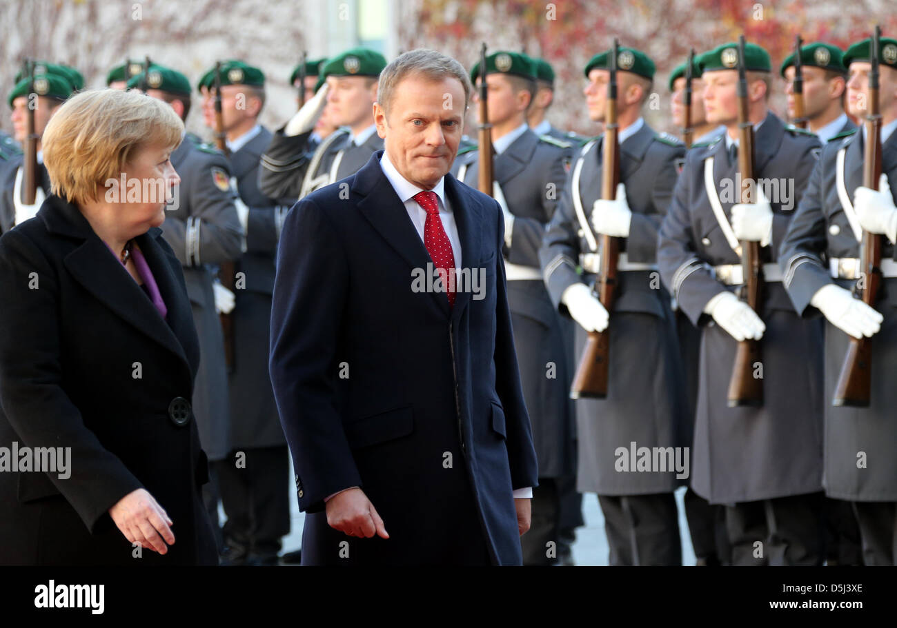 German Chancellor Angela Merkel (CDU, L) receives Polish Prime ...