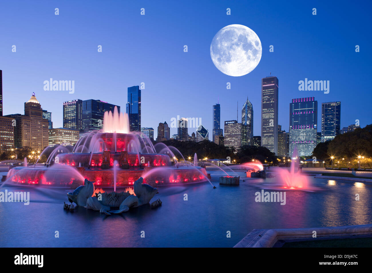 BUCKINGHAM FOUNTAIN (©EDWARD BENNETT / MARCEL LOYAU 1927) GRANT PARK ...