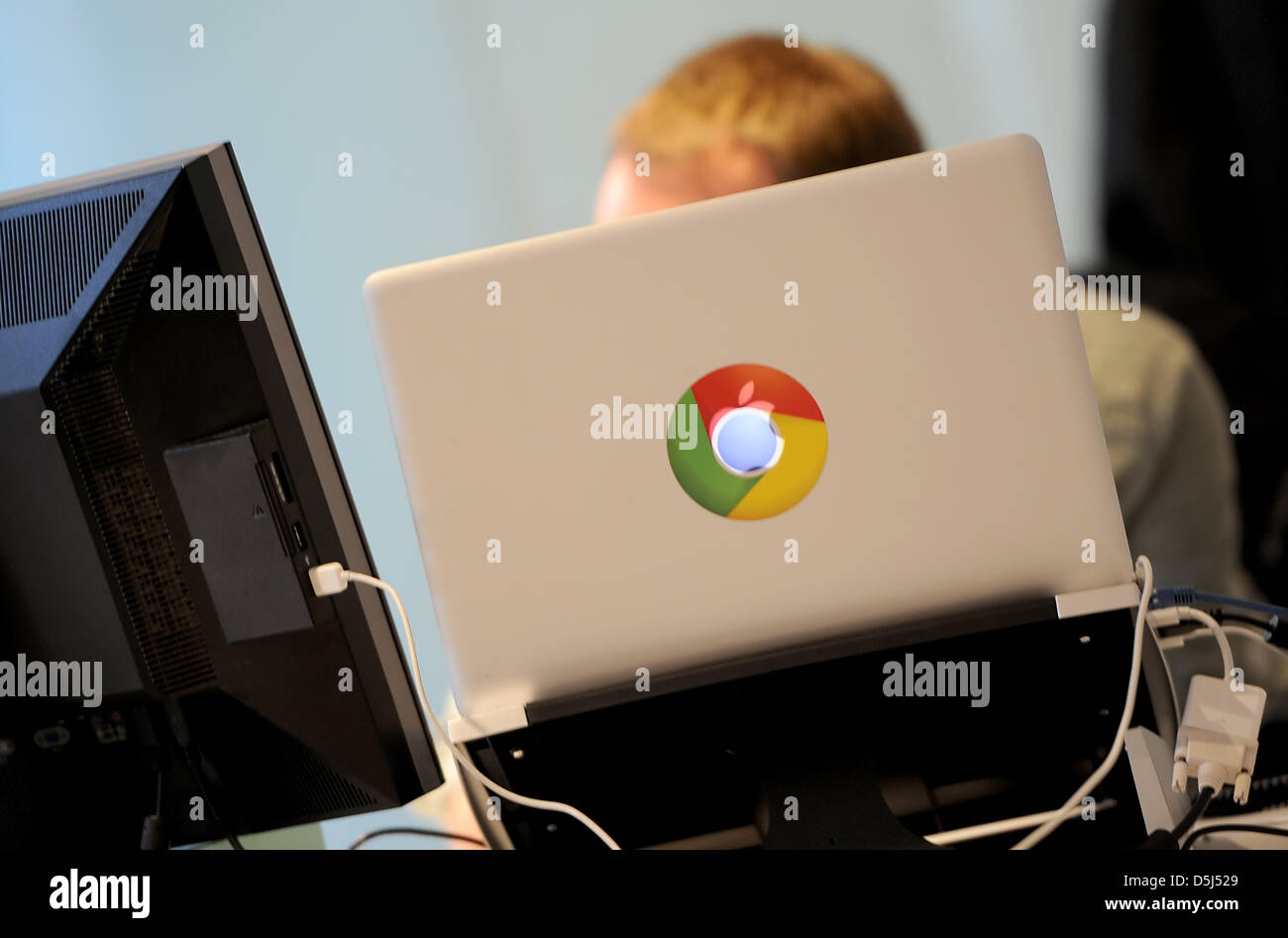Employee desk at google hi-res stock photography and images - Alamy