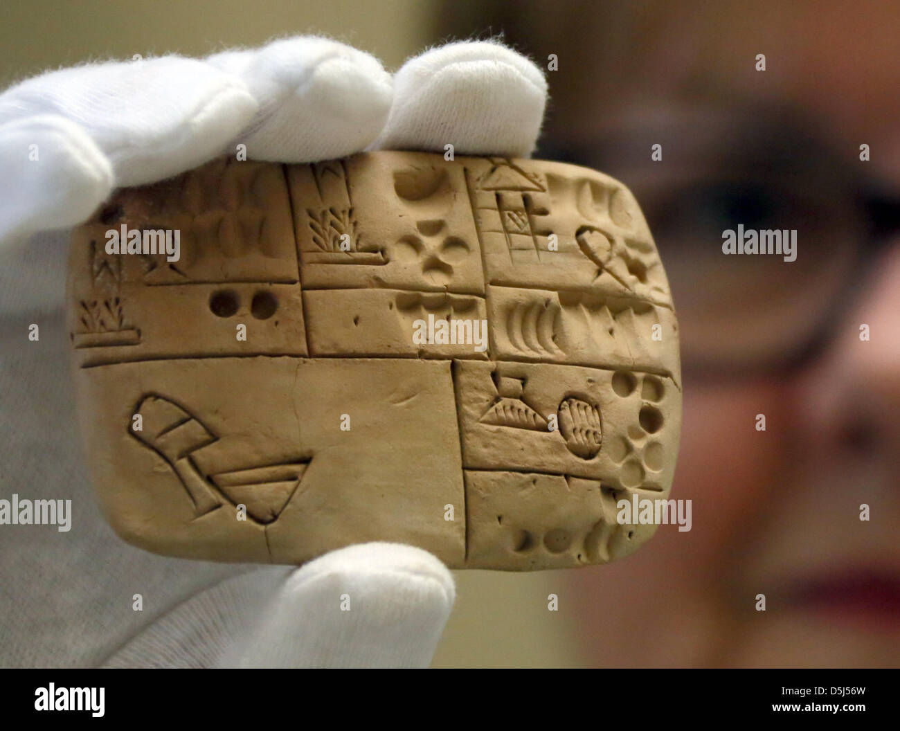 An archaic clay tablet from 3000 BC, which was used accounting cereal ...