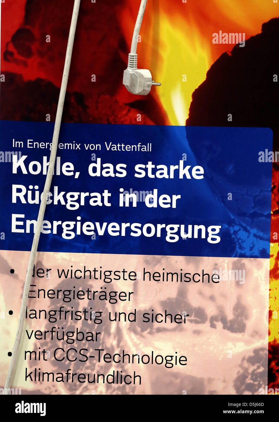 An electric cable is visible in front of an advertisement of Vattenfall ...