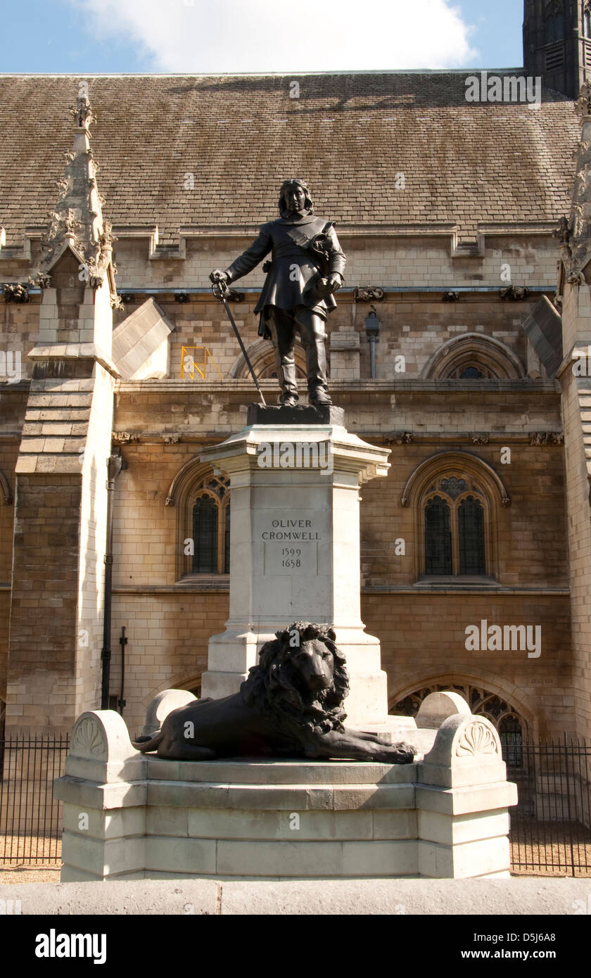 Statue of Oliver Cromwell in front of Parliament Buildings, Westminster ...