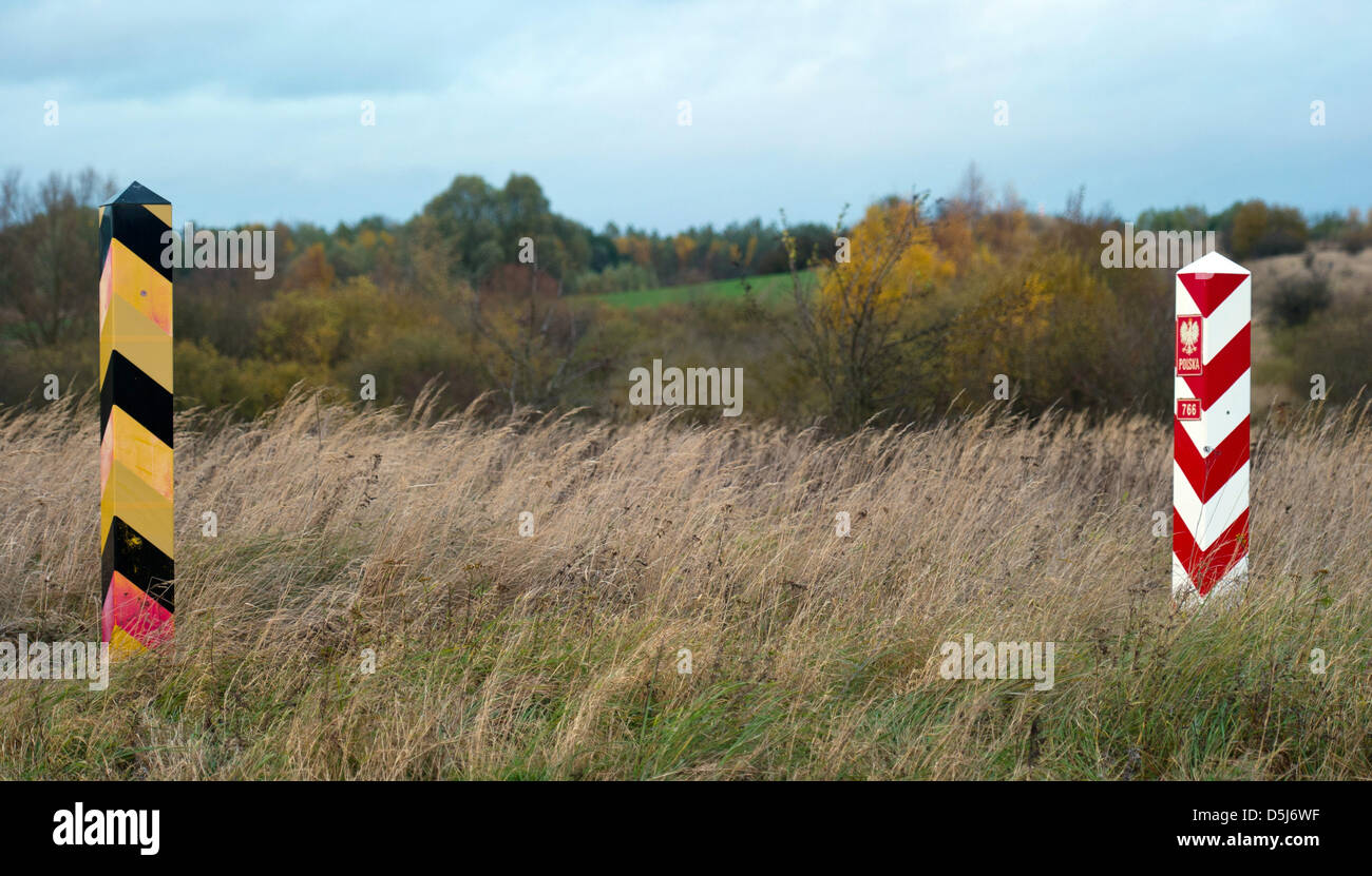 A German and a Polish border post stand in the Uckermark in Rosow ...