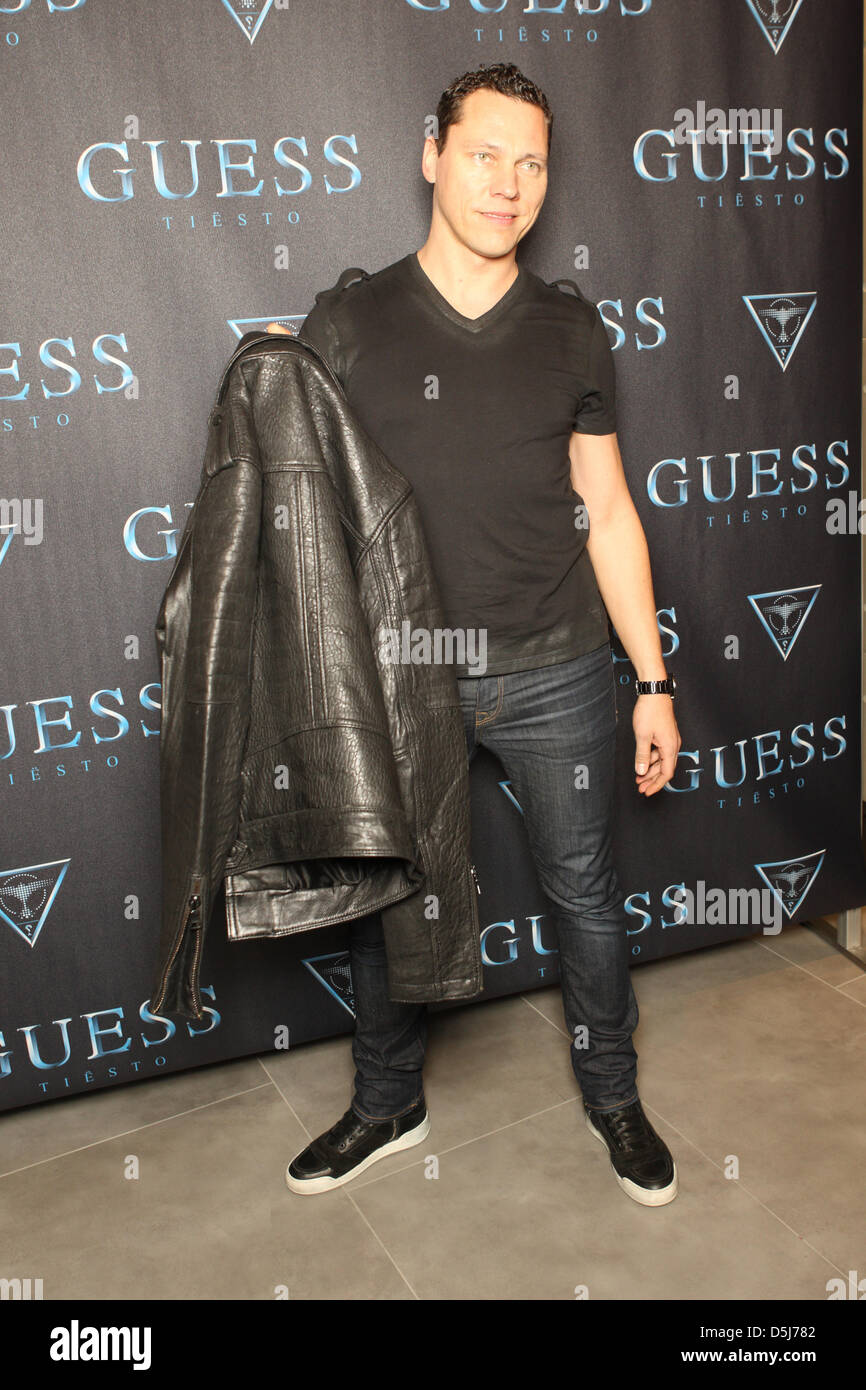 Guess flagship store hi-res stock photography and images - Alamy