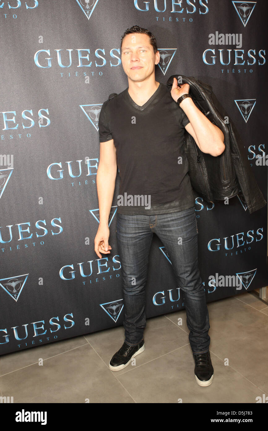 Guess flagship store hi-res stock photography and images - Alamy