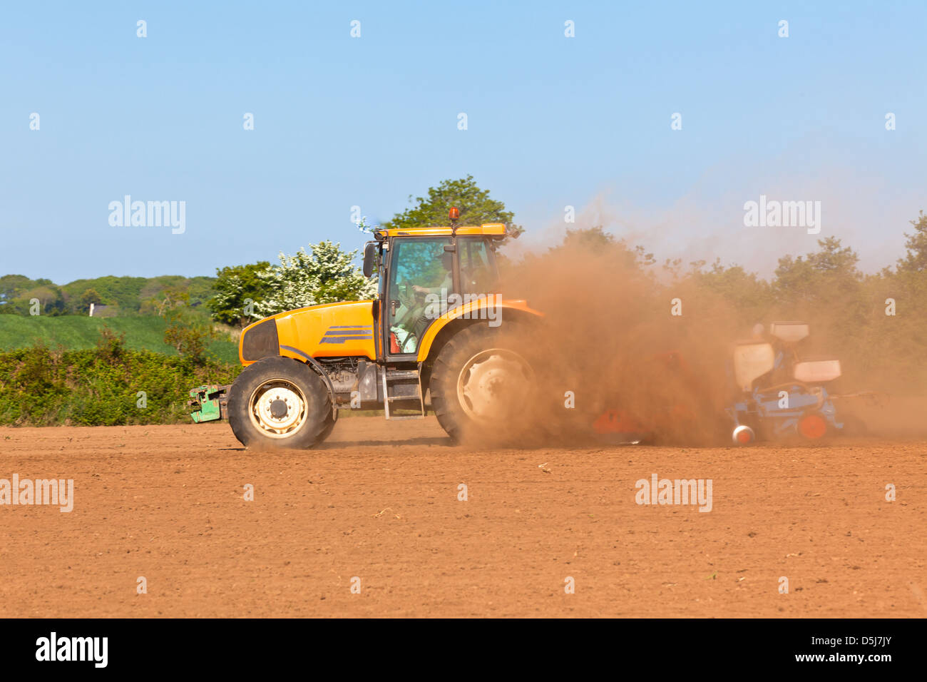 Tractor with dust cloud hi-res stock photography and images - Alamy